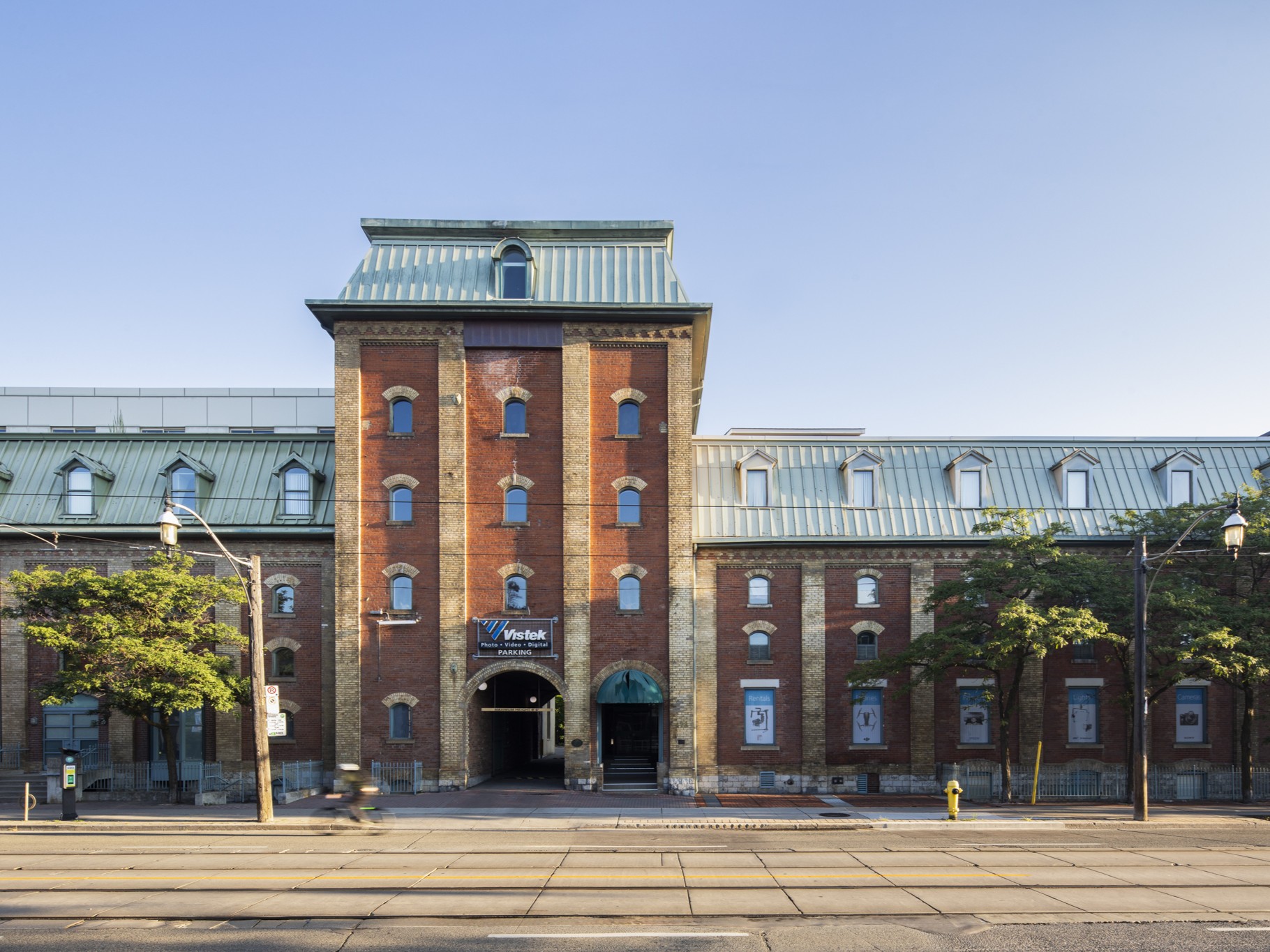 Dominion Square - 478-496 Queen | Toronto, ON | Allied REIT
